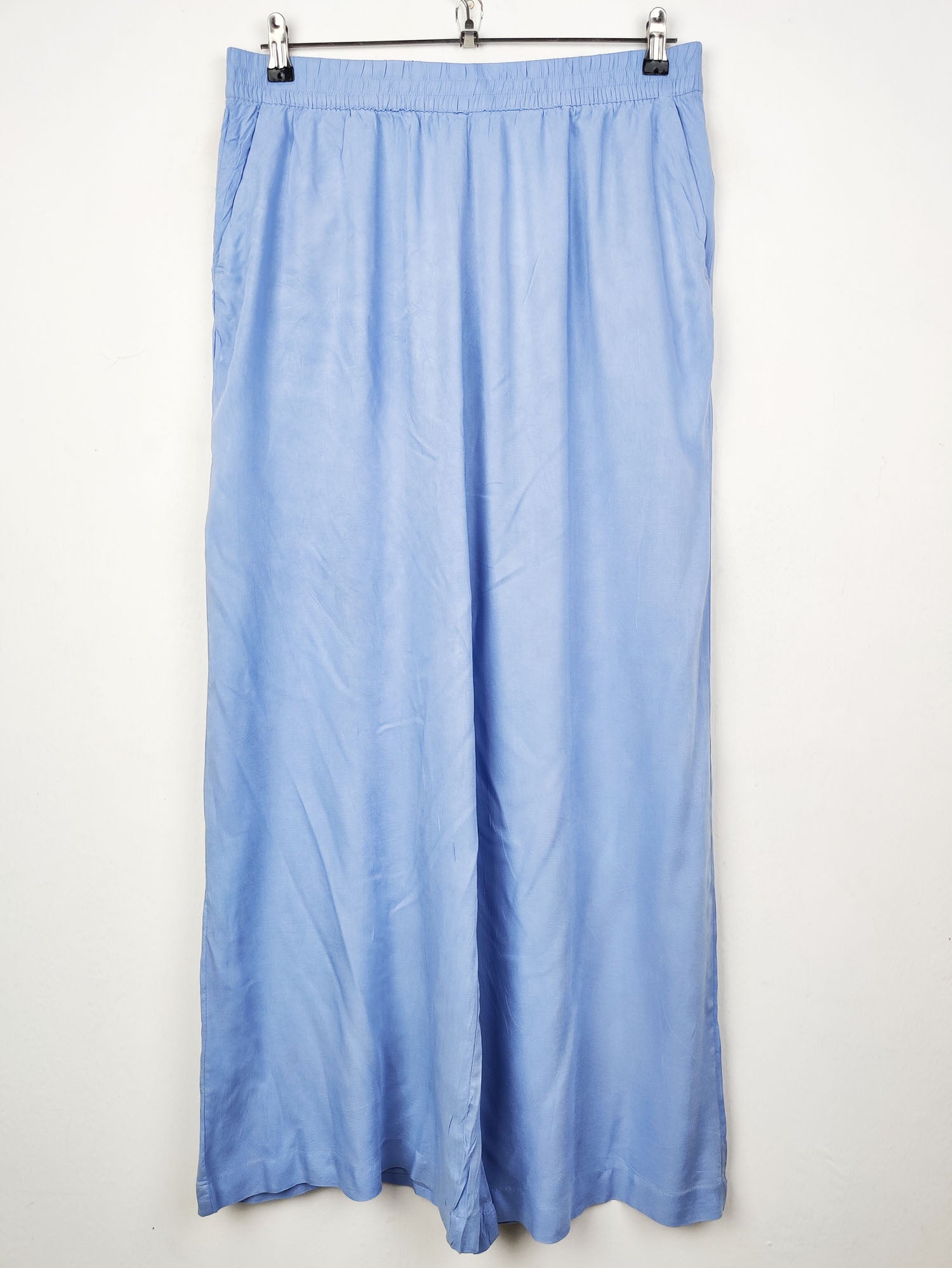 Buy online pre-used pre-loved 100% authentic & Original branded H&M (T ...